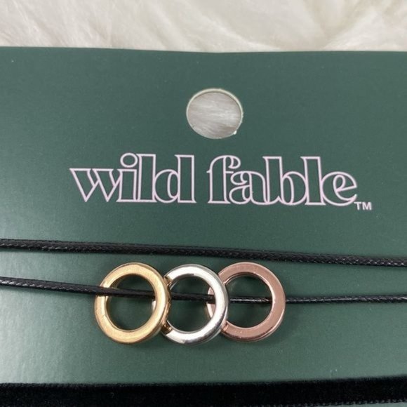 wild fable | Jewelry | 42 Wild Fable Set Of 5 Black Velvet Scroll ...
